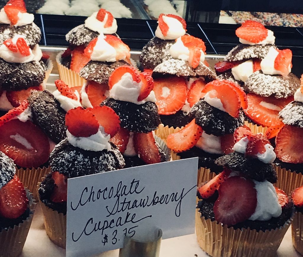 CLOSED: Chef Chloe and the Vegan Cafe - Miami Florida Bakery - HappyCow