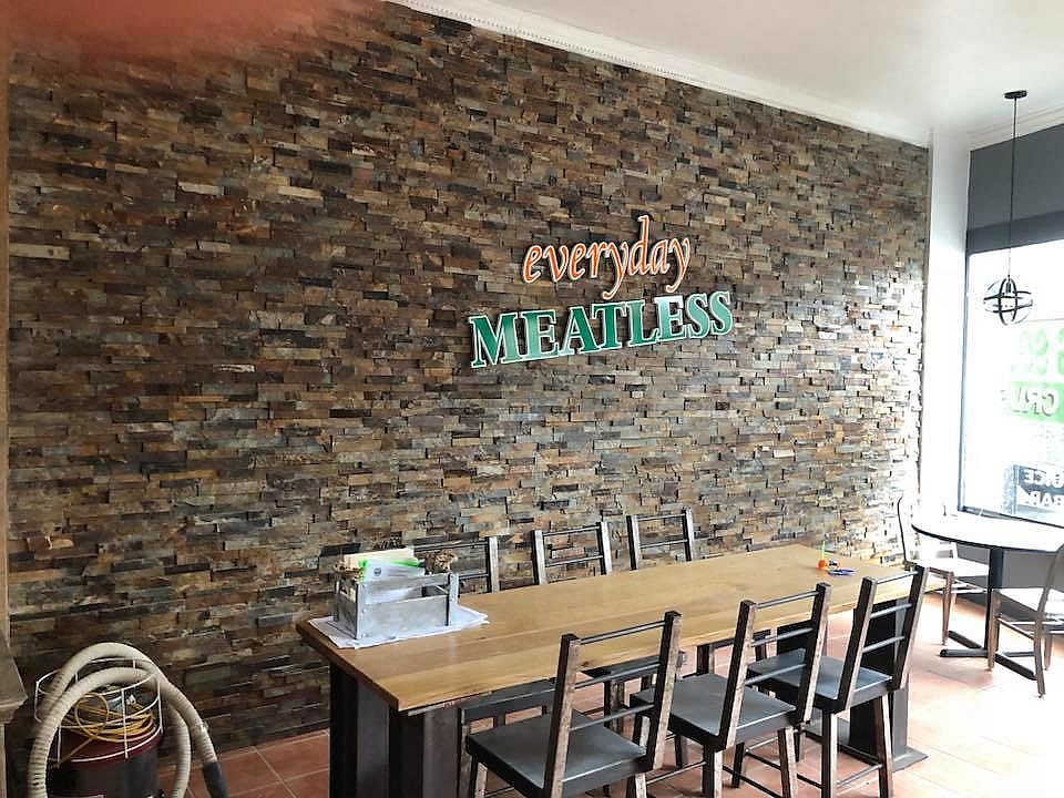 Veggie Crust - Brookline Massachusetts Restaurant - HappyCow