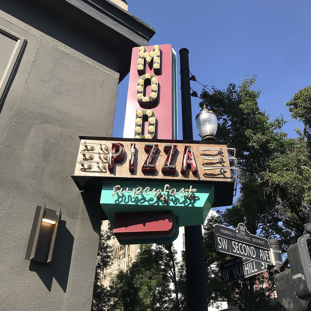 CLOSED: Mod Pizza - Downtown - Portland Oregon Restaurant - HappyCow