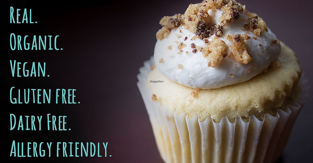 Shana Cake - Topeka Kansas Bakery - HappyCow