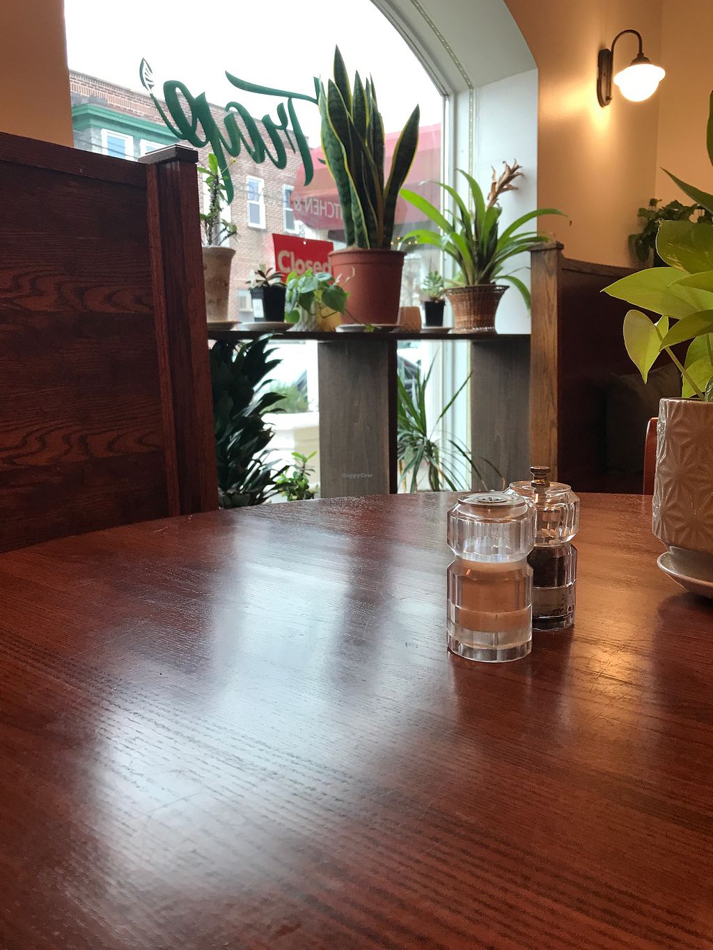 CLOSED: V-Trap Kitchen & Lounge - Wilmington Delaware Restaurant - HappyCow