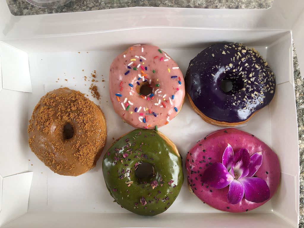 CLOSED: Donatsu - Los Angeles California Bakery - HappyCow