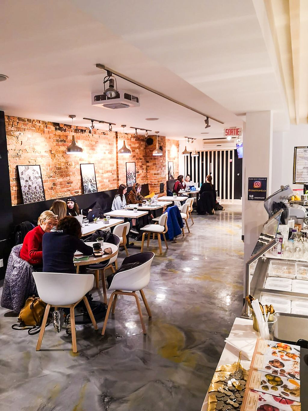 CLOSED: Ceres Cafe - Montreal Quebec Restaurant - HappyCow