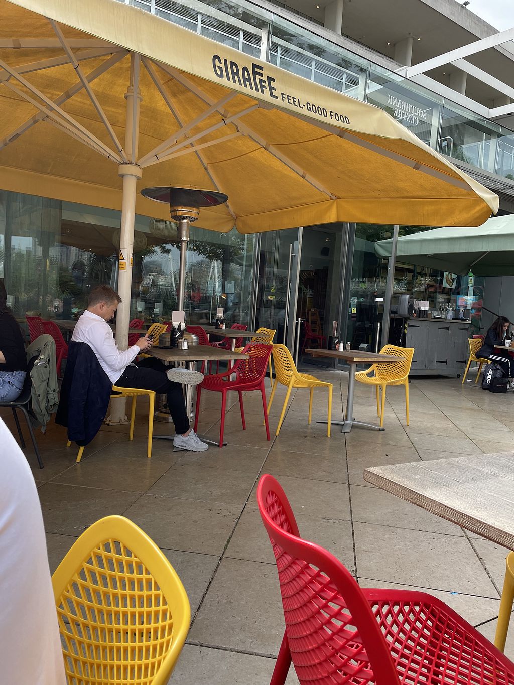 CLOSED: Giraffe - London Restaurant - HappyCow