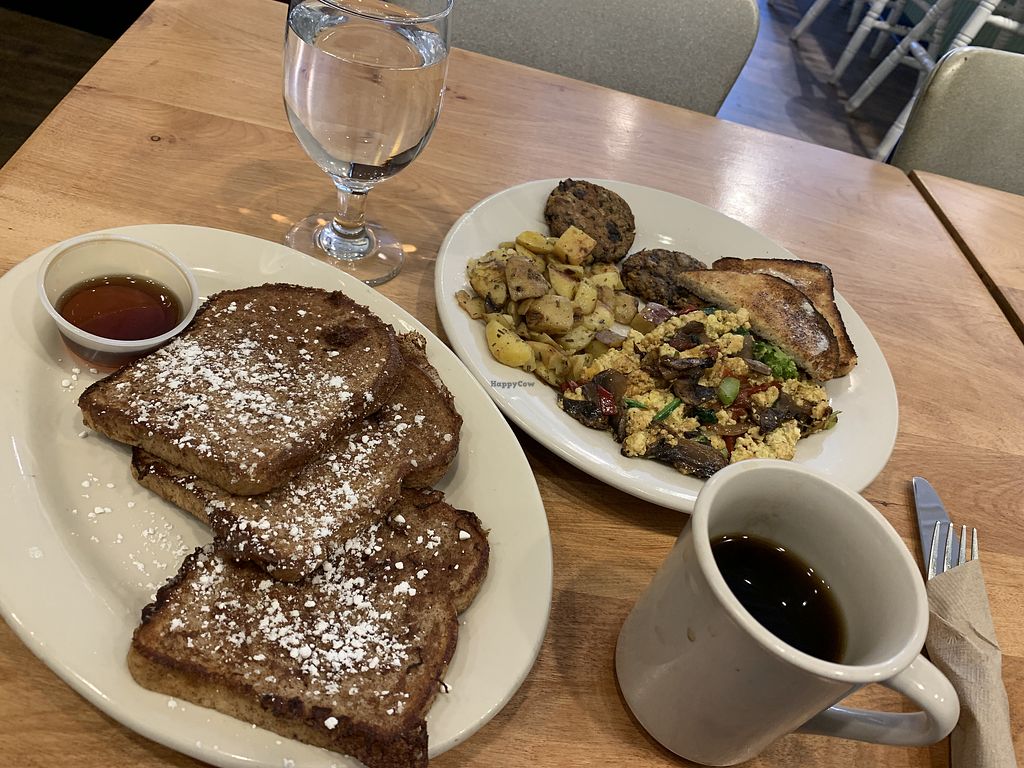 CLOSED: Portia's Diner - Clintonville Ohio Restaurant - HappyCow