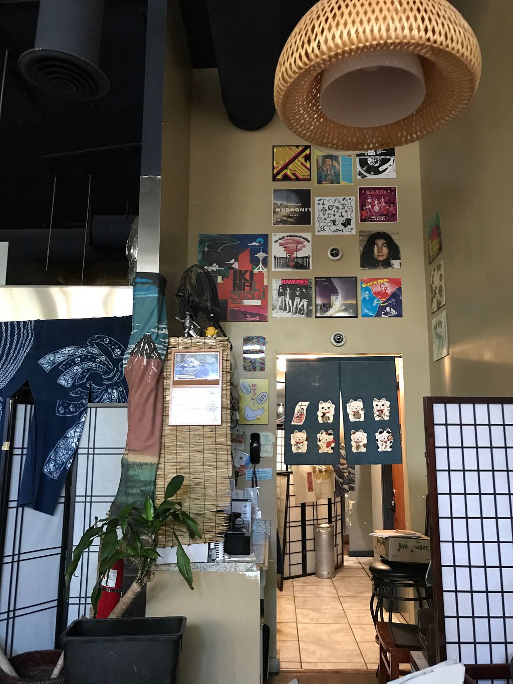 CLOSED: Ikina Sushi - Seattle Washington Restaurant - HappyCow