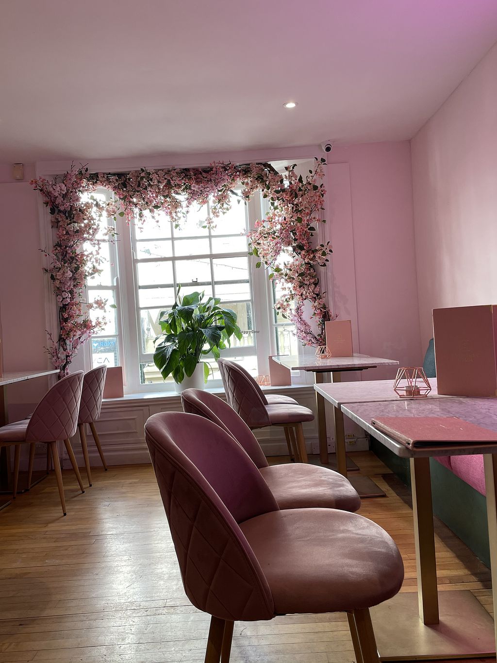 CLOSED: Erpingham House - Brighton Restaurant - HappyCow