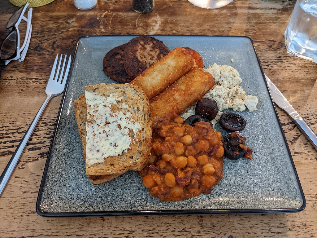 CLOSED: Vegged - Chesterfield Restaurant - HappyCow