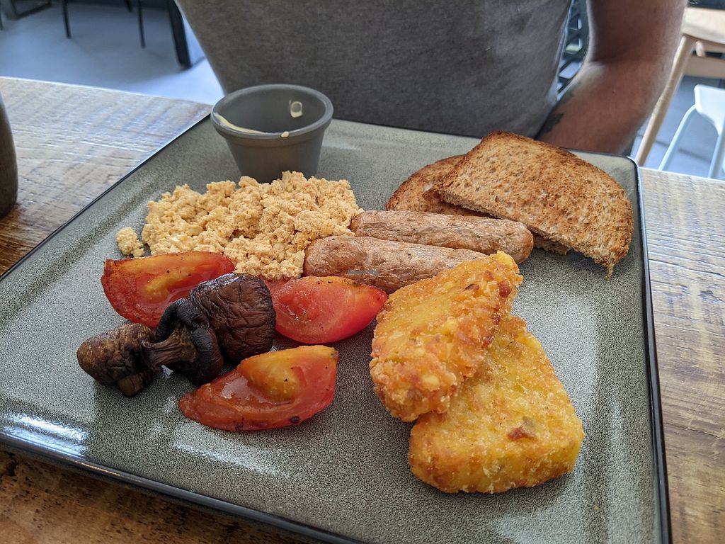 CLOSED: Vegged - Chesterfield Restaurant - HappyCow