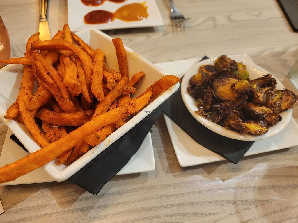 CLOSED: Initial Q - Spartanburg South Carolina Restaurant - HappyCow