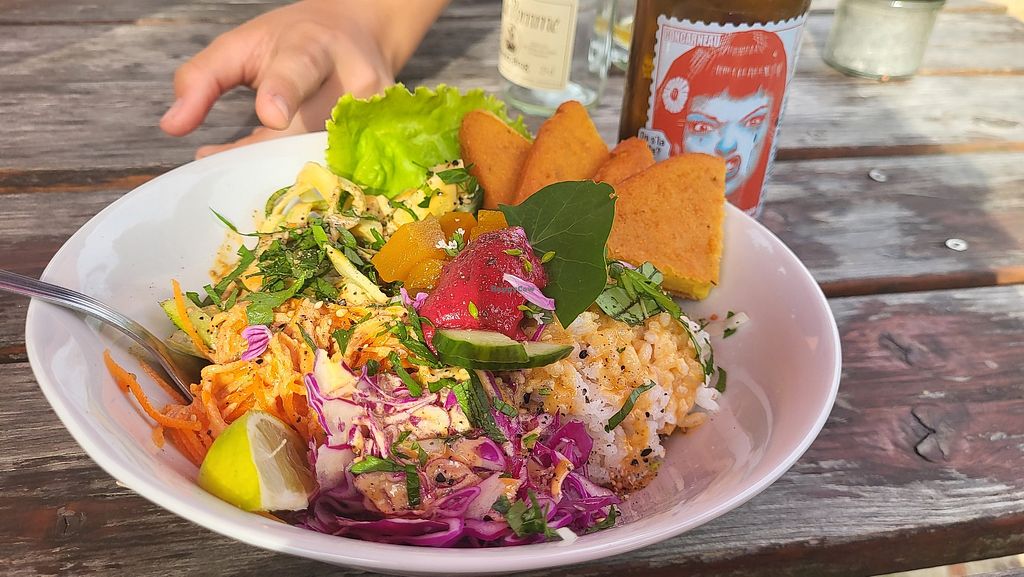 La Carlotta Food Caravan - Plomeur | Review "Best vegan foodtruck ...