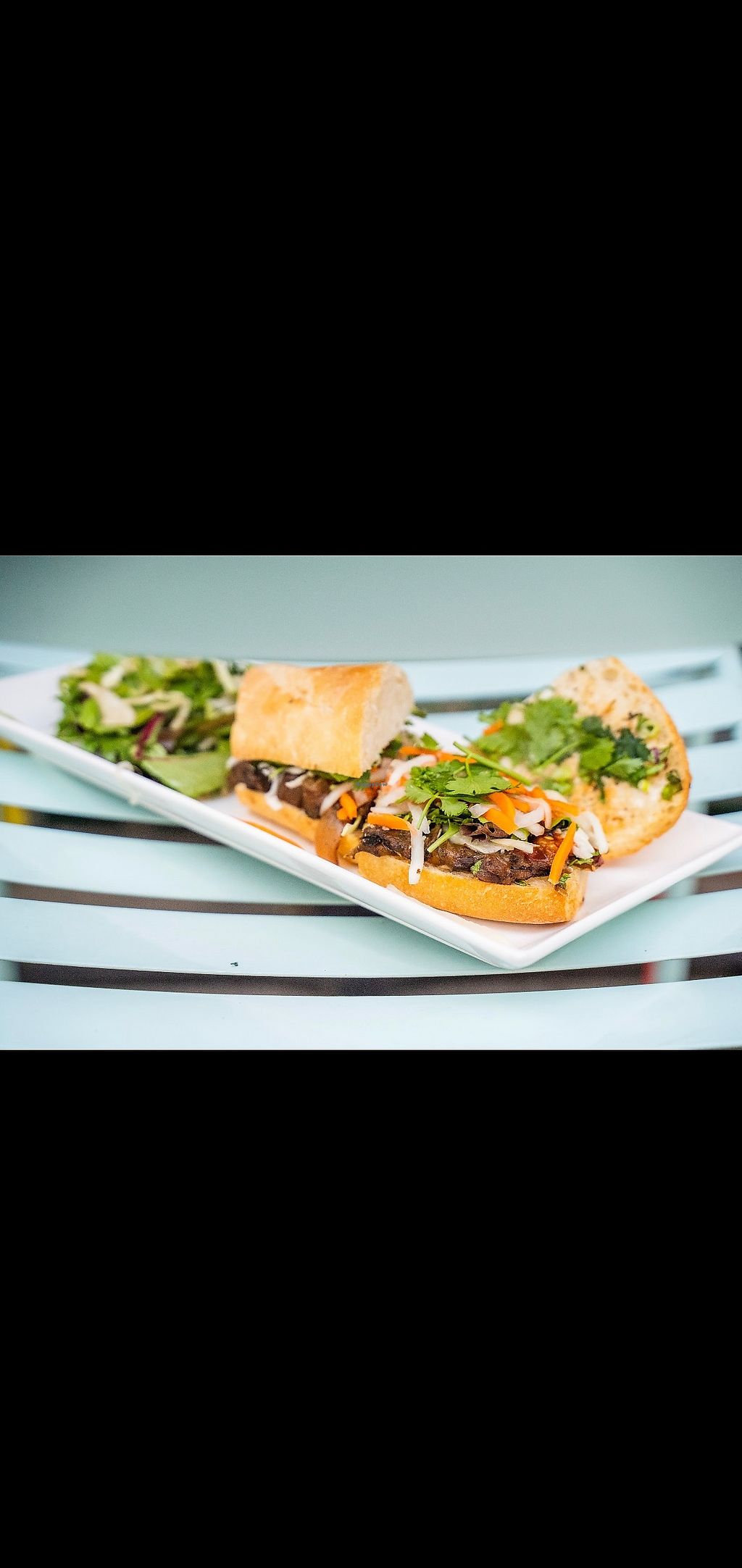 The Blue Owl - Santa Barbara California Restaurant - HappyCow