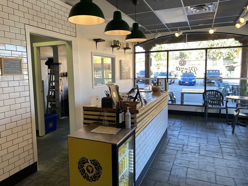 CLOSED: Sechelt Pizza Co - Sechelt British Columbia Restaurant - HappyCow