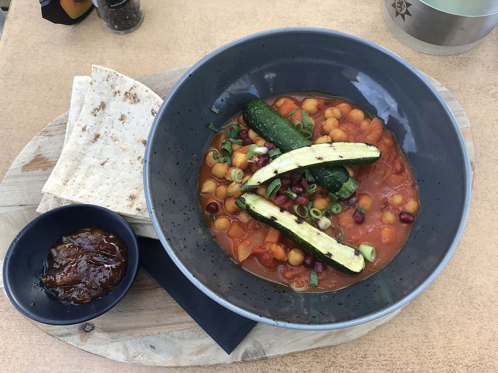 Woest 17 - Nieuwvliet Restaurant - HappyCow