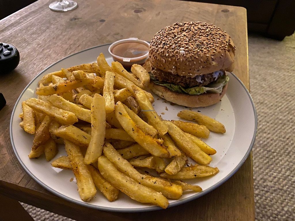 CLOSED: Biff's Vegan Burgers & Wingz - Enfield Delivery - HappyCow