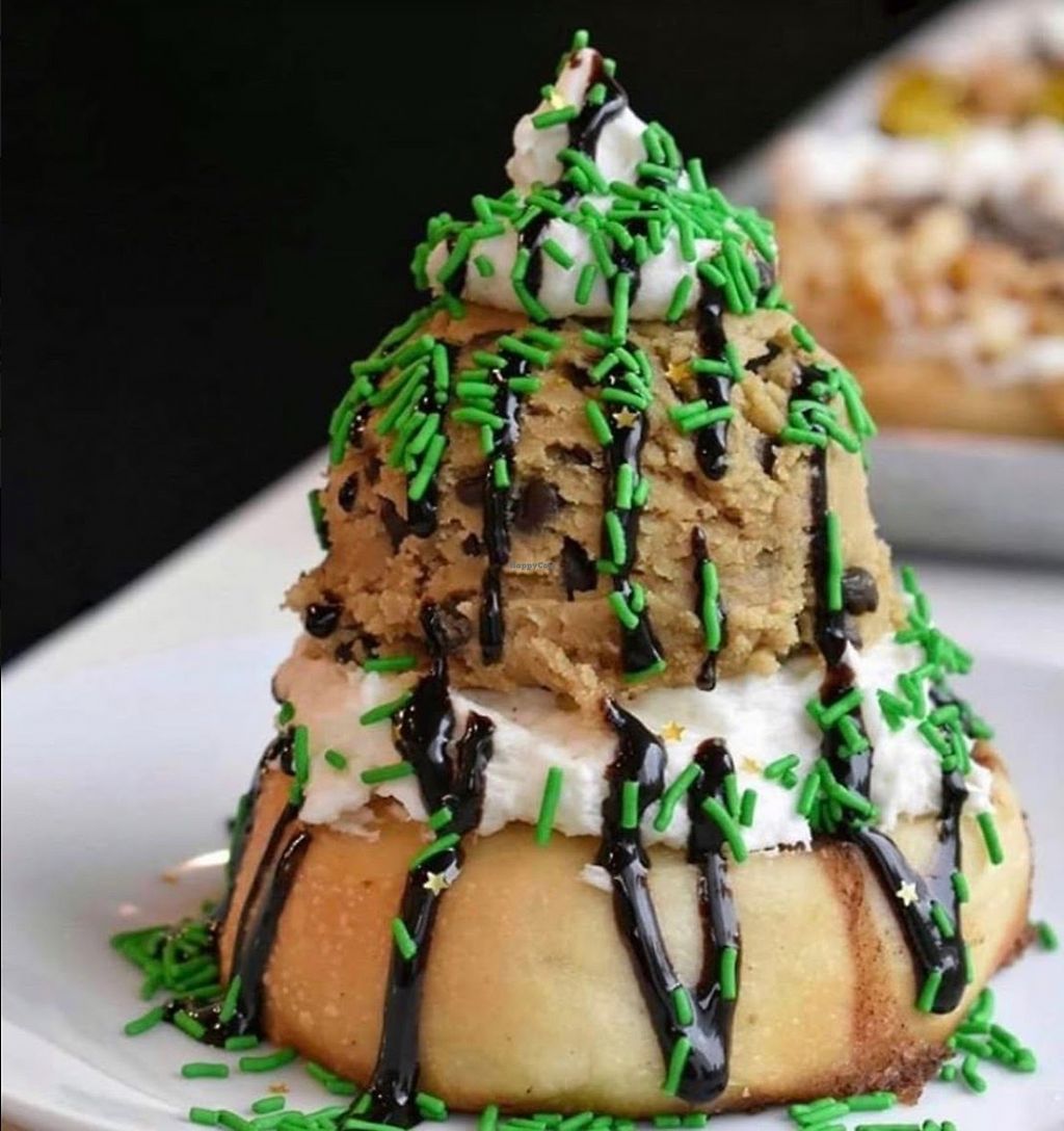 CLOSED: Cinnaholic - Regina Saskatchewan Bakery - HappyCow