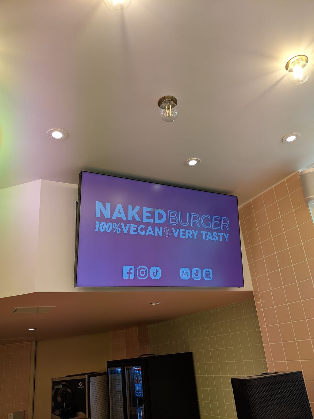 Closed Naked Vegan Burger Wagram Paris Restaurant Happycow