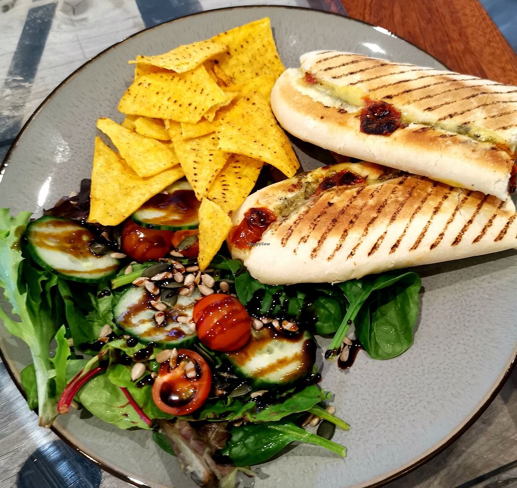 CLOSED: The Leaf Lounge - Grimsby Coffee & Tea - HappyCow