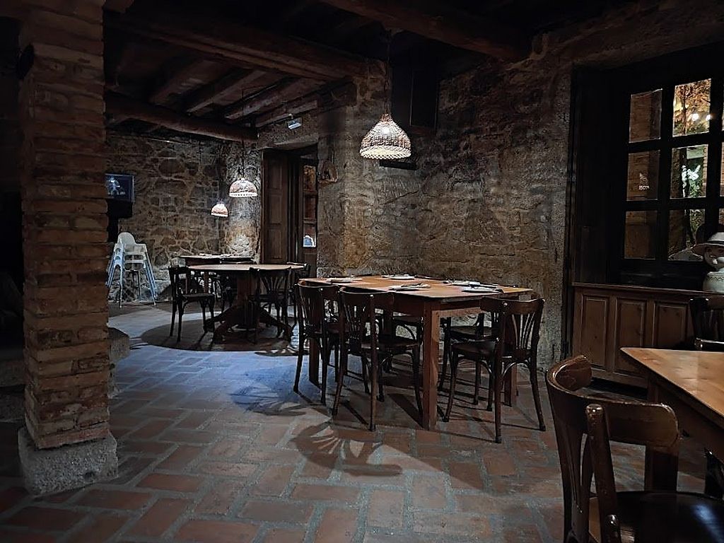 Taberna O Lagar en Eiras - O Rosal Restaurant - HappyCow