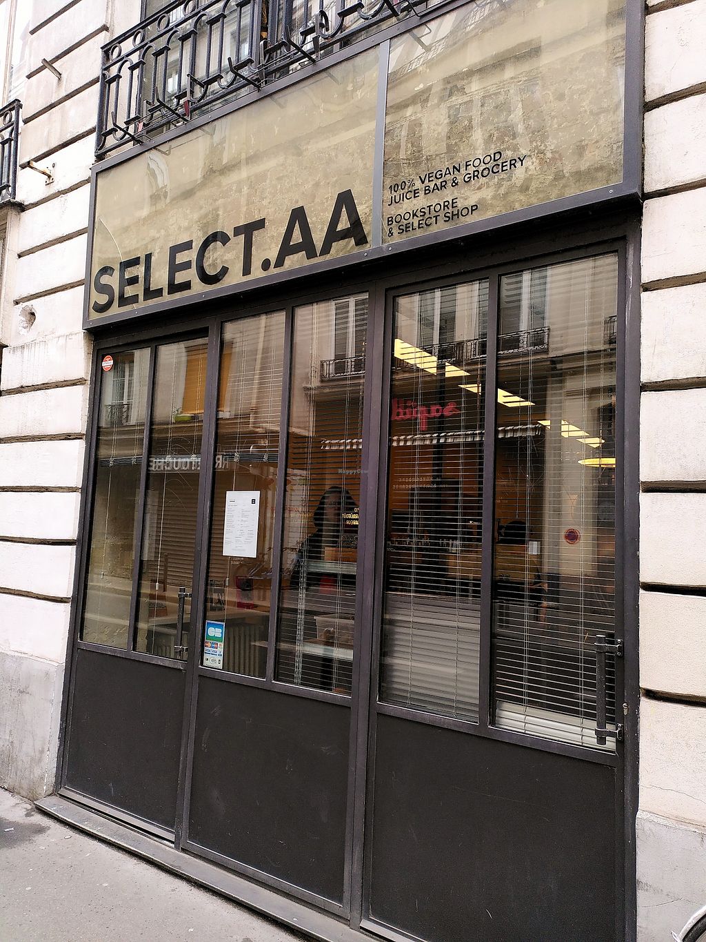 Select.AA - Paris Other - HappyCow