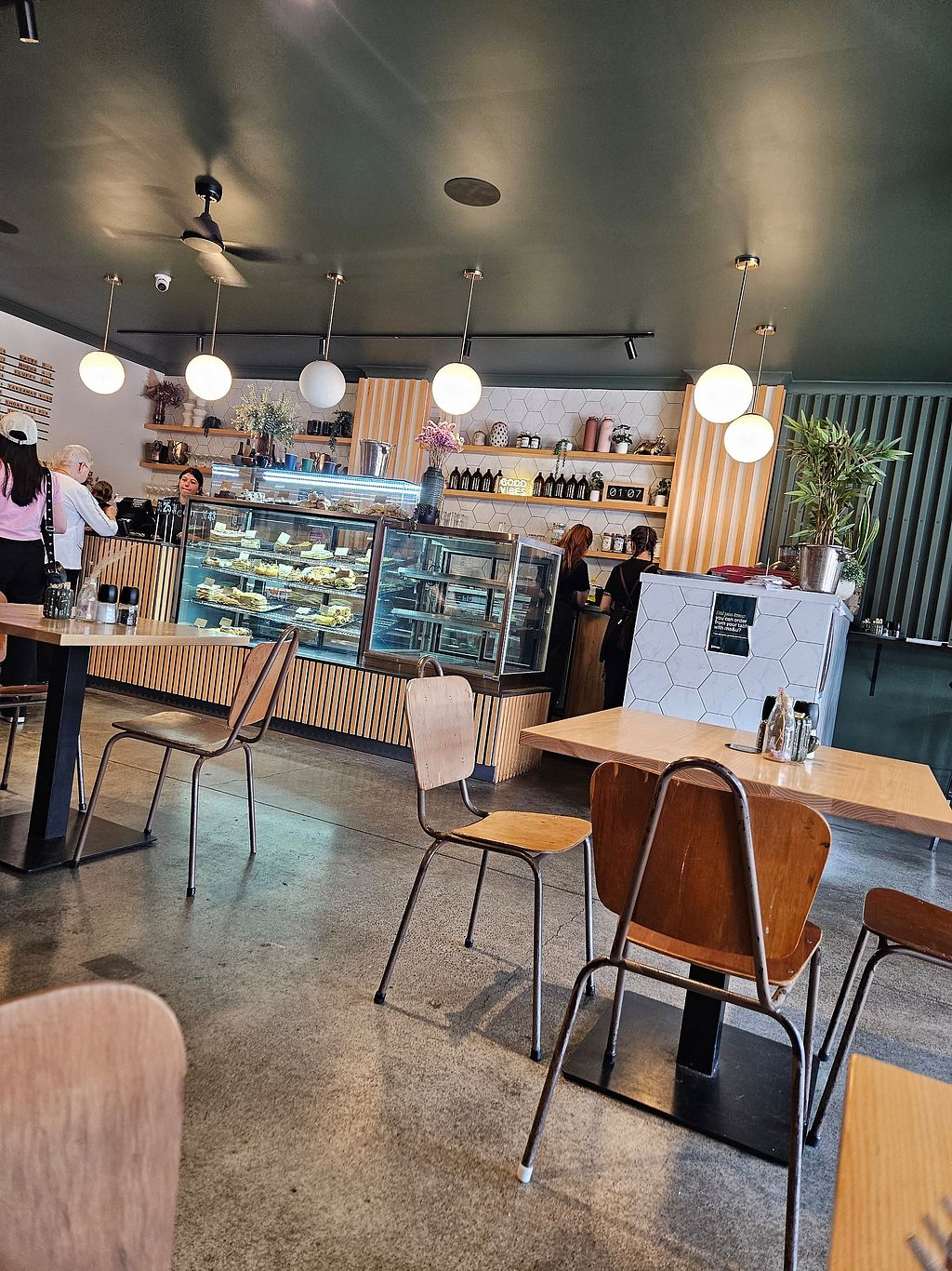 Flo & Co - Kaikoura Restaurant - HappyCow