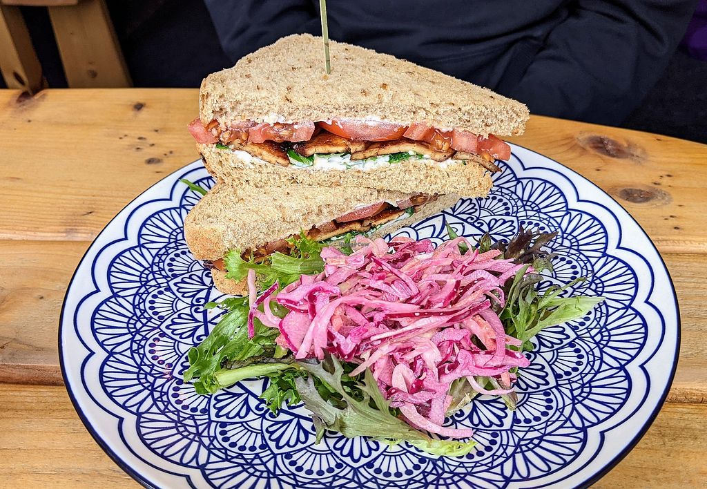 CLOSED: The Lazy Pineapple Cafe - Sheffield Restaurant - HappyCow