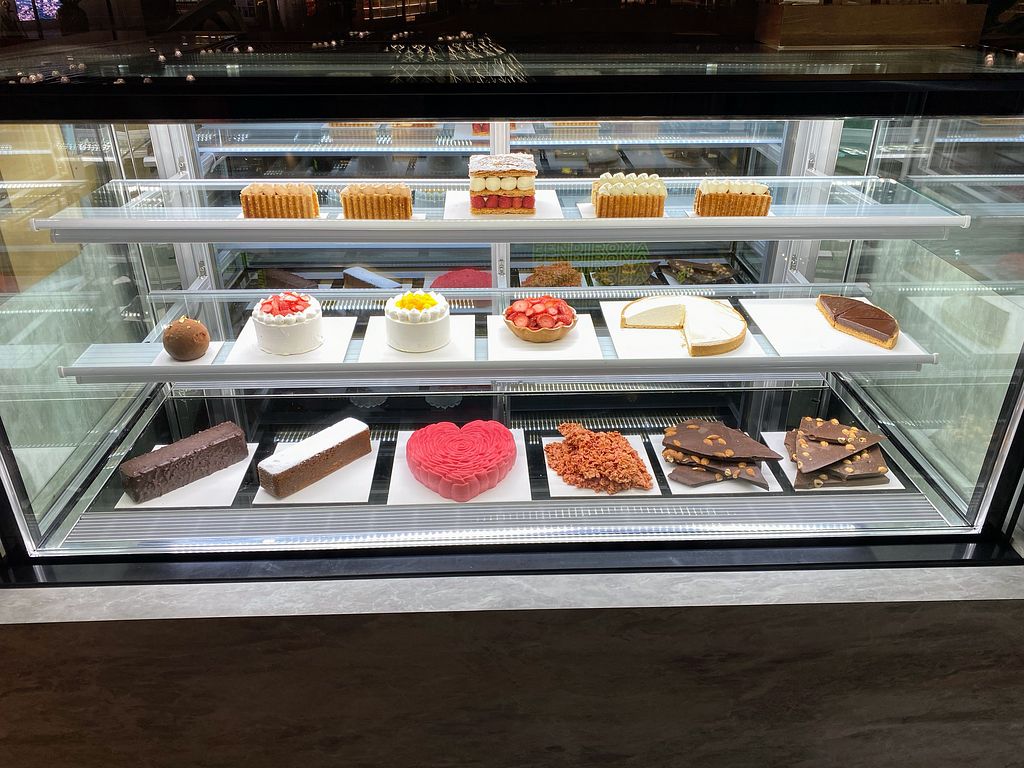 CLOSED: Essentia by Holger Deh - K11 Musea - Kowloon Hong Kong Bakery ...