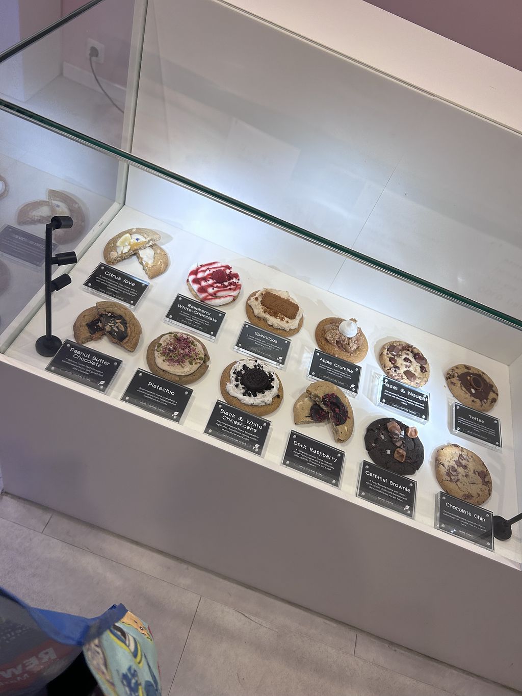 Cookie Couture - Cologne Bakery - HappyCow