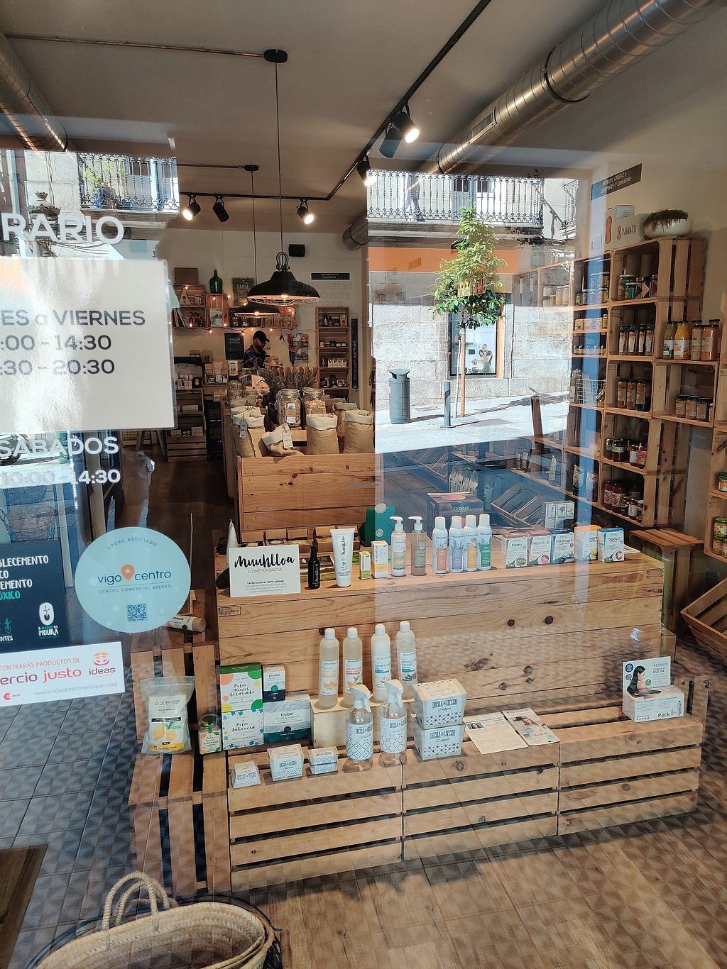 CLOSED: Urbanic - Vigo Health Store - HappyCow
