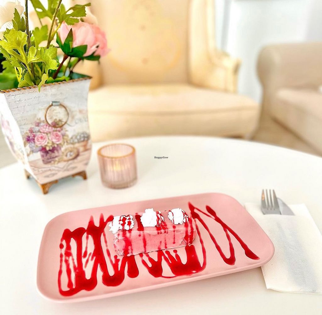 La Patisserie Bio - Ojen Bakery - HappyCow