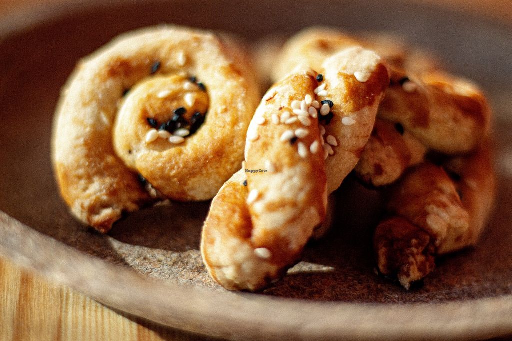 CLOSED: V Sweets - Istanbul Bakery - HappyCow