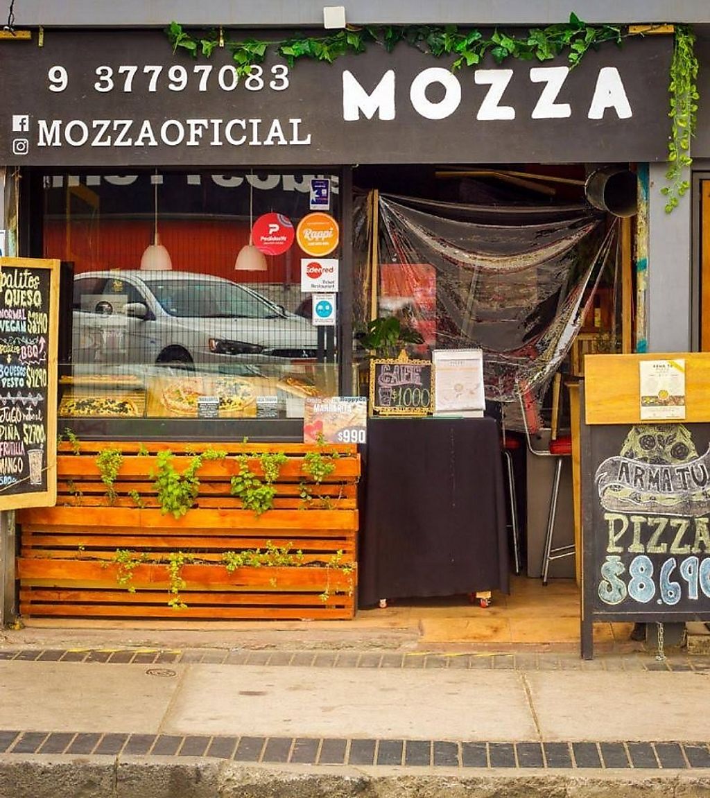 CLOSED: Mozza Pizza - Vina Del Mar Restaurant - HappyCow