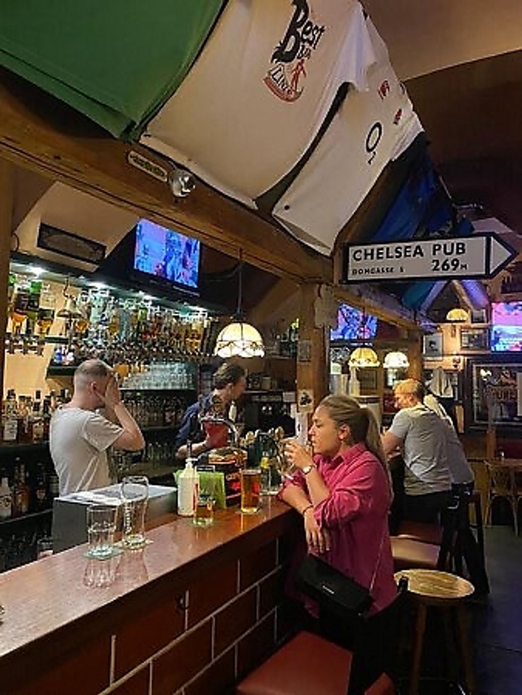 Chelsea Pub - Linz Restaurant - HappyCow