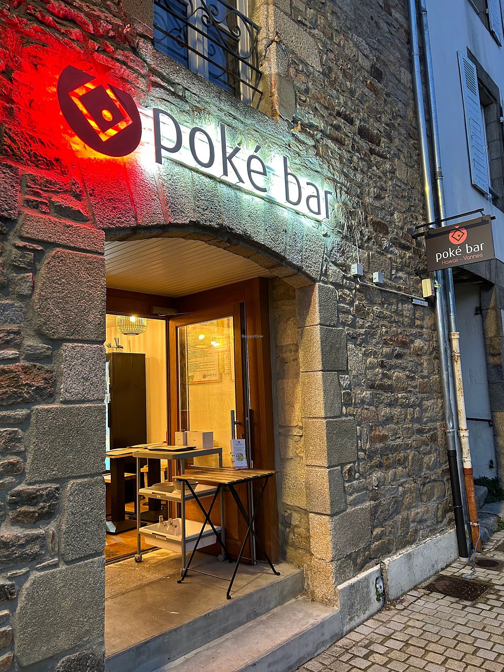 Poké Bar - Vannes Restaurant - HappyCow