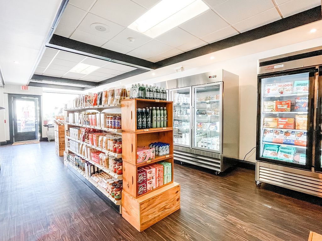 CLOSED: Schubert Provisions - Braintree Massachusetts Veg Store - HappyCow