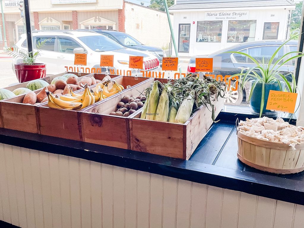 CLOSED: Schubert Provisions - Braintree Massachusetts Veg Store - HappyCow