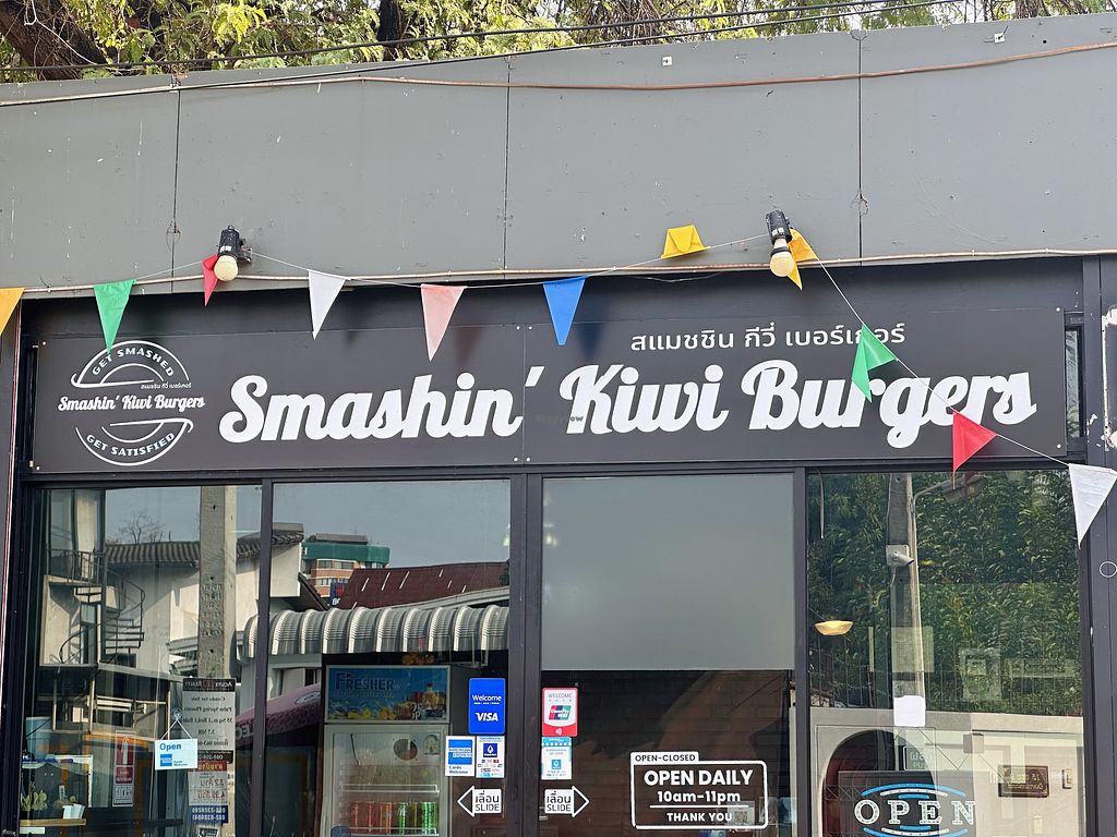 CLOSED: Smashin' Kiwi Burgers - Chiang Mai Restaurant - HappyCow