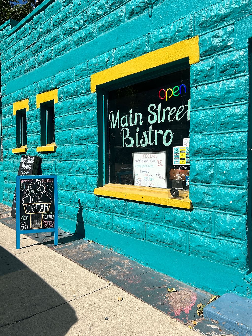 CLOSED: Main Street Bistro - Bisbee Arizona Restaurant - HappyCow