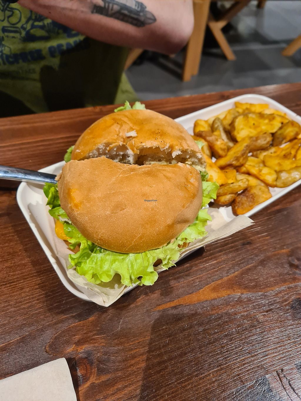 CLOSED: Hank Vegan Burger - Hoba Pop-up - Paris Restaurant - HappyCow