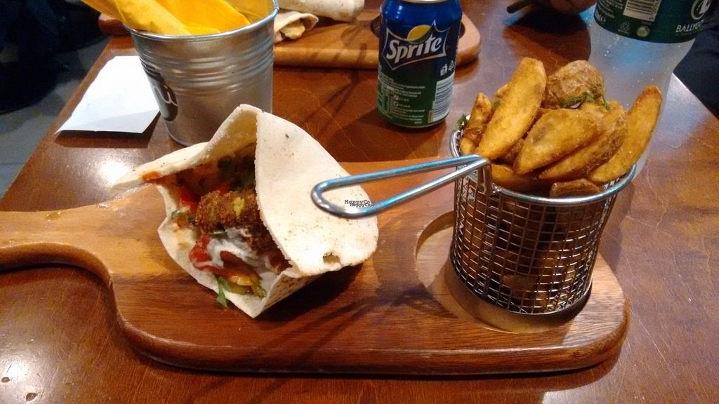 CLOSED: Umi Falafel - Dame St - Dublin Restaurant - HappyCow
