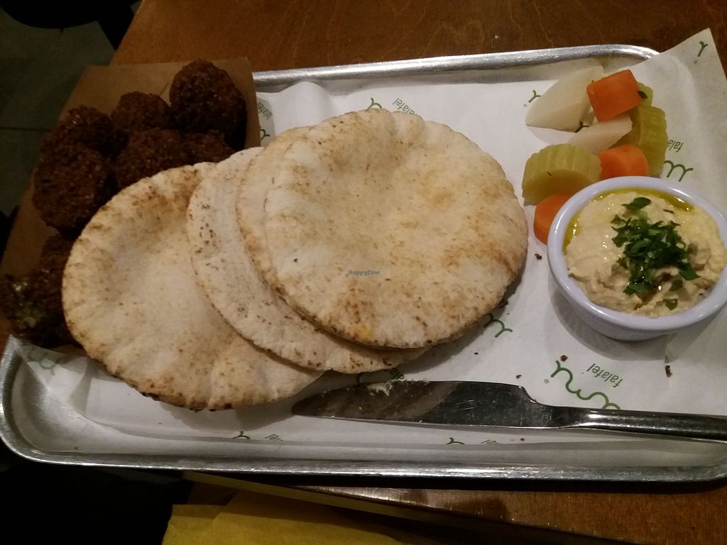 CLOSED: Umi Falafel - Dame St - Dublin Restaurant - HappyCow