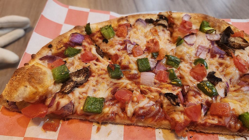 Pizza Twist - Chesapeake Virginia Restaurant - HappyCow