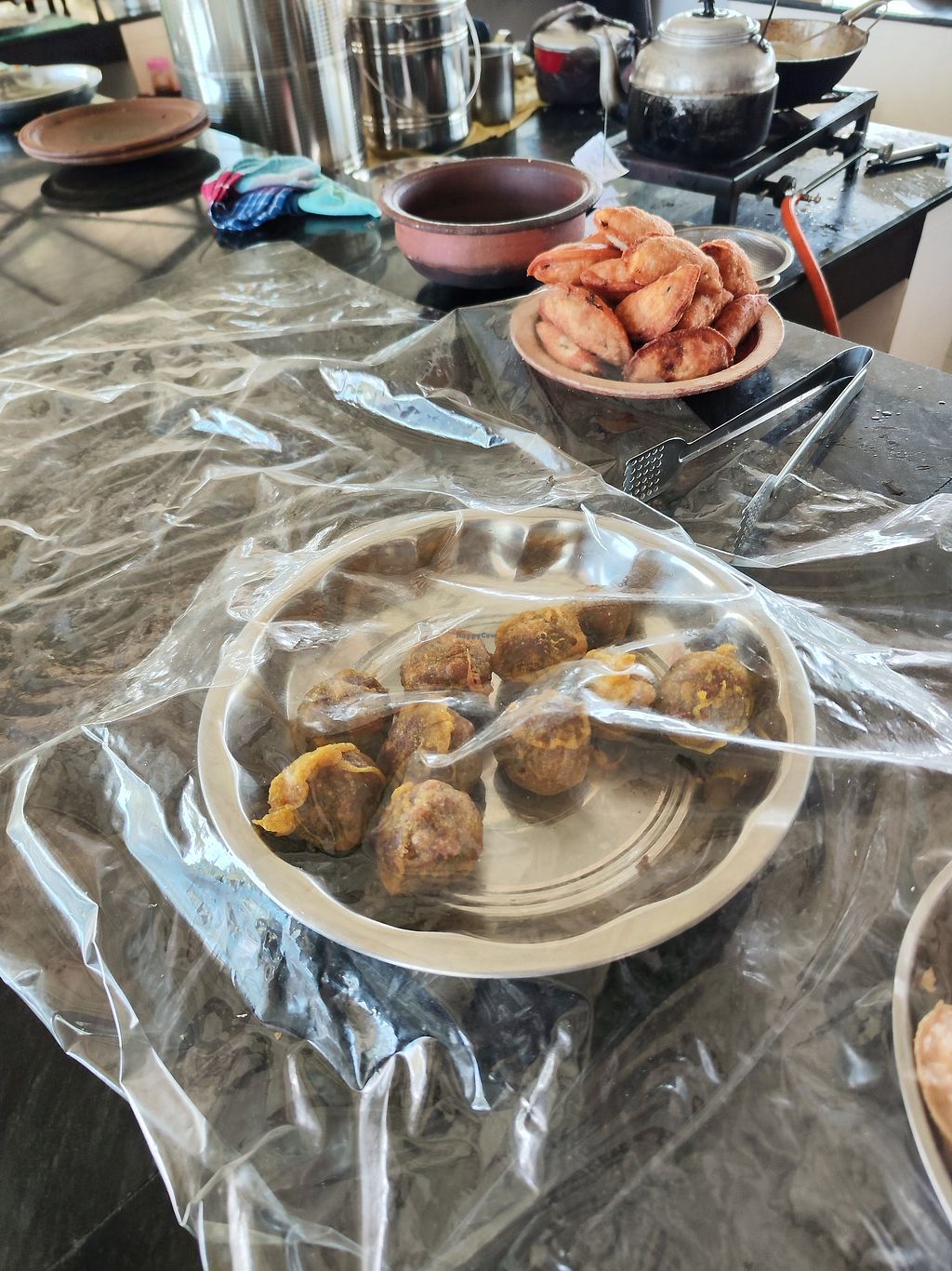 Hela Bojun Hala - Vehicle Park - හෙළ බොජුන් හල - Anuradhapura ...