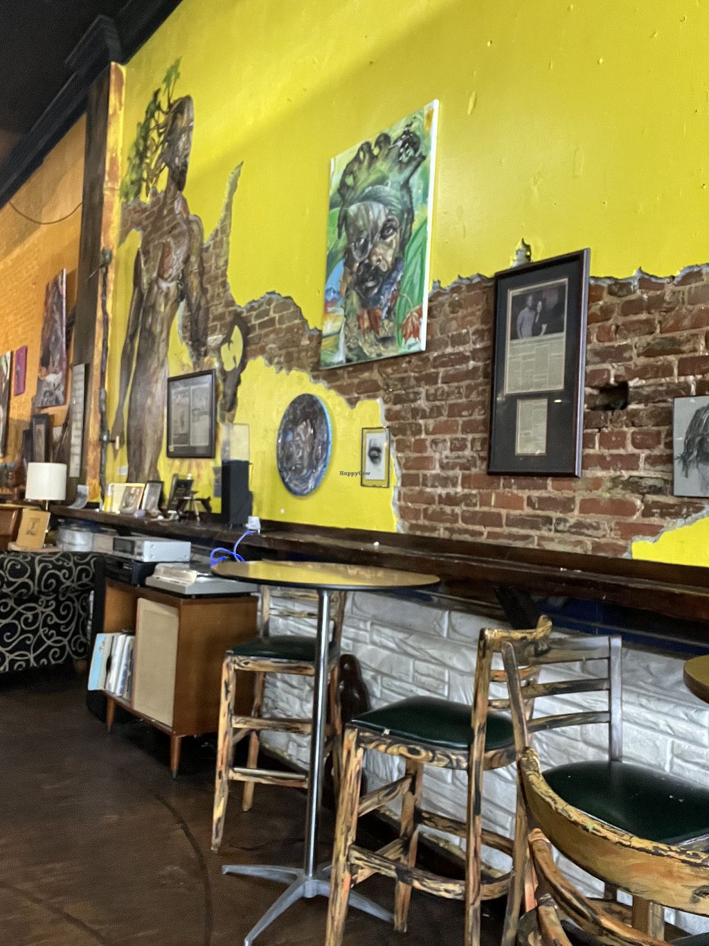 The TREEHOUSE - Juice Joint & Art Gallery - Augusta Georgia Juice Bar ...