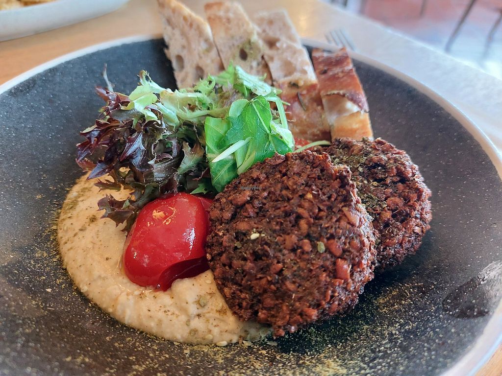 CoolAres - Foods & Goods - Brunch Restaurant - Lisboa Restaurant - HappyCow