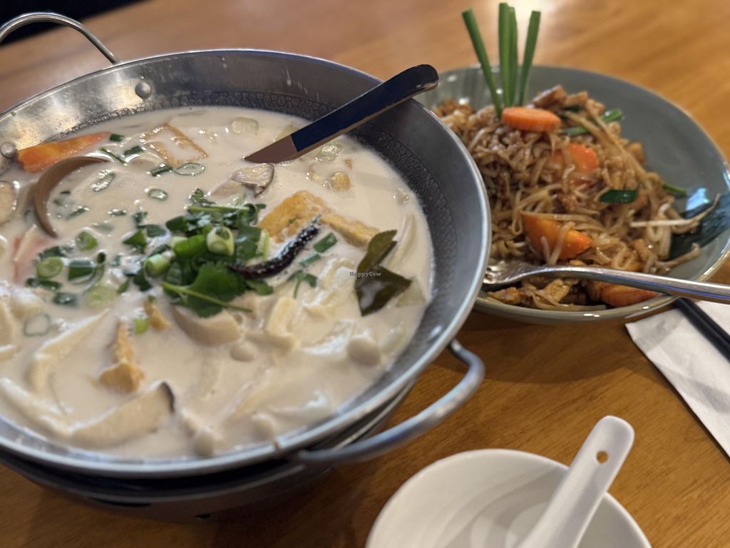 RENS Cafe & Bistro Thai Contemporary - Burnaby British Columbia ...