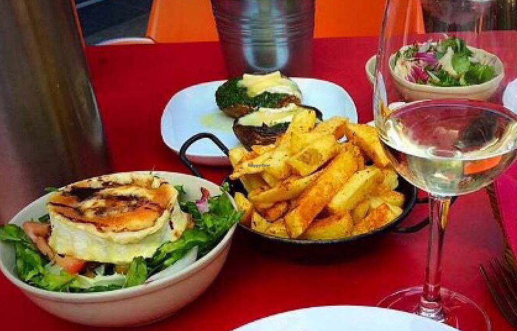 2 Taps Winebar - Belfast Restaurant - HappyCow