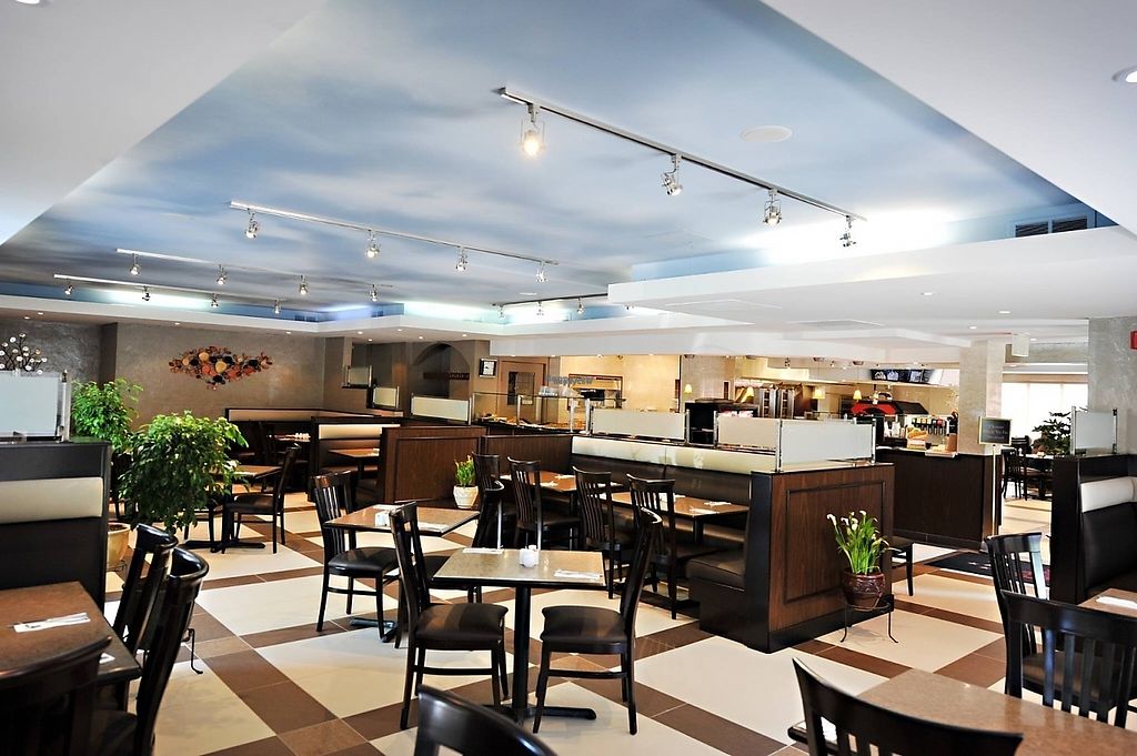 La Luna - Hamilton Ontario Restaurant - HappyCow