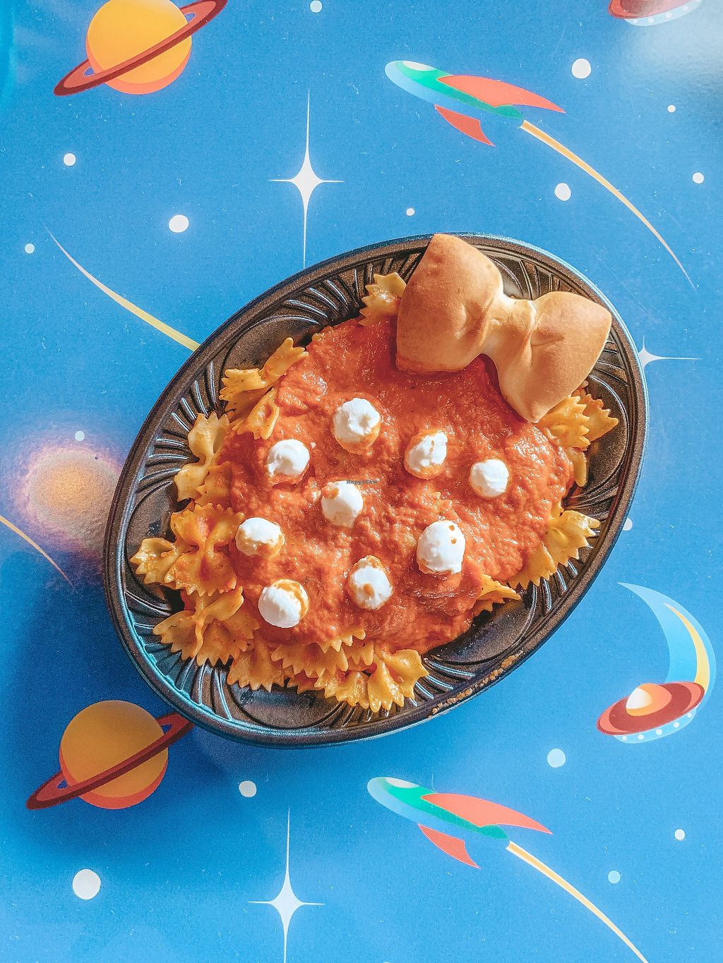 Disneyland - Alien Pizza Planet - Anaheim California Restaurant - HappyCow