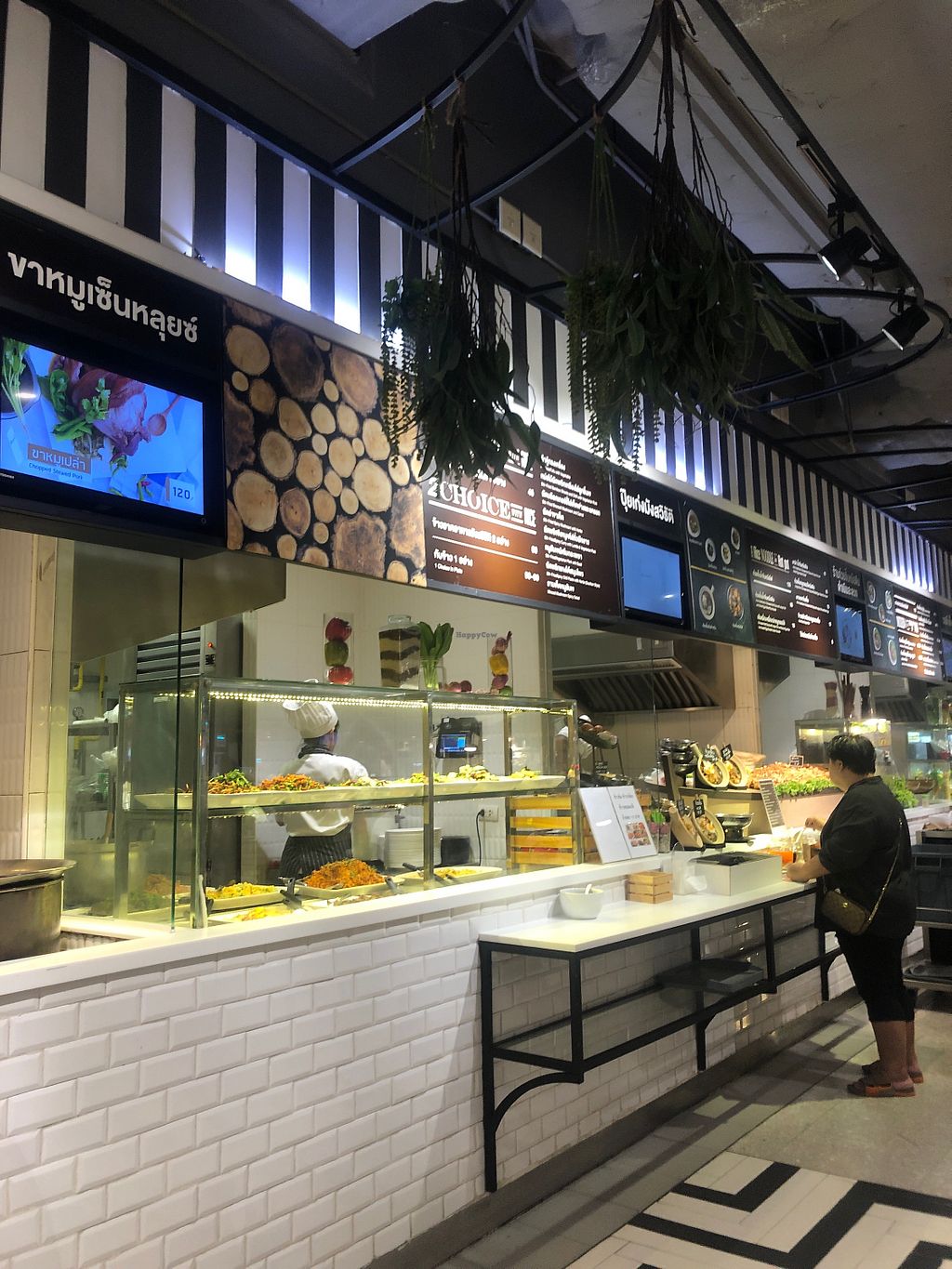 CLOSED: Vegetarian Food Court Stall - Bangkok Restaurant - HappyCow